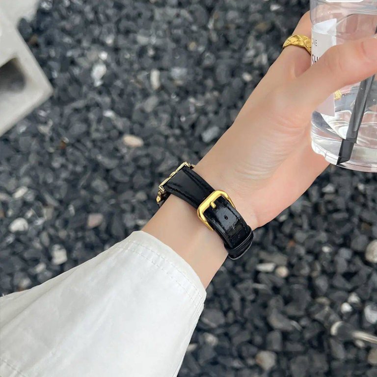 アップル ウォッチ バンド セリーヌ 革 apple watchバンド 女性 ブランド celine風 アップルウォッチ7/8/Ultra バンド